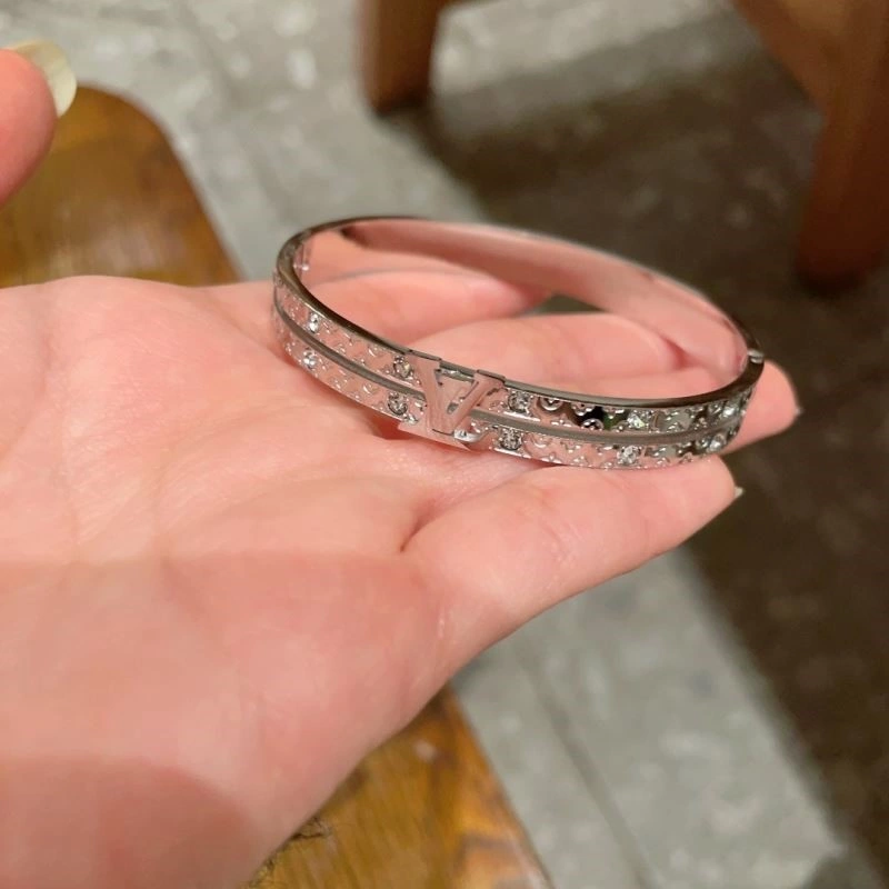 Mirror quality Louis Vuitton Bracelets
