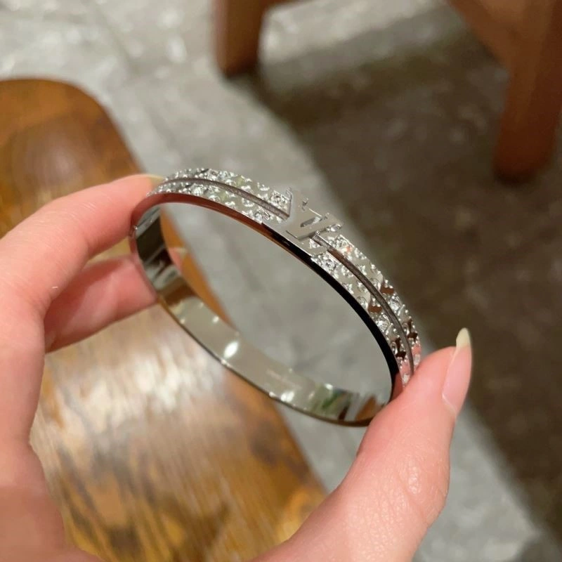 Mirror quality Louis Vuitton Bracelets
