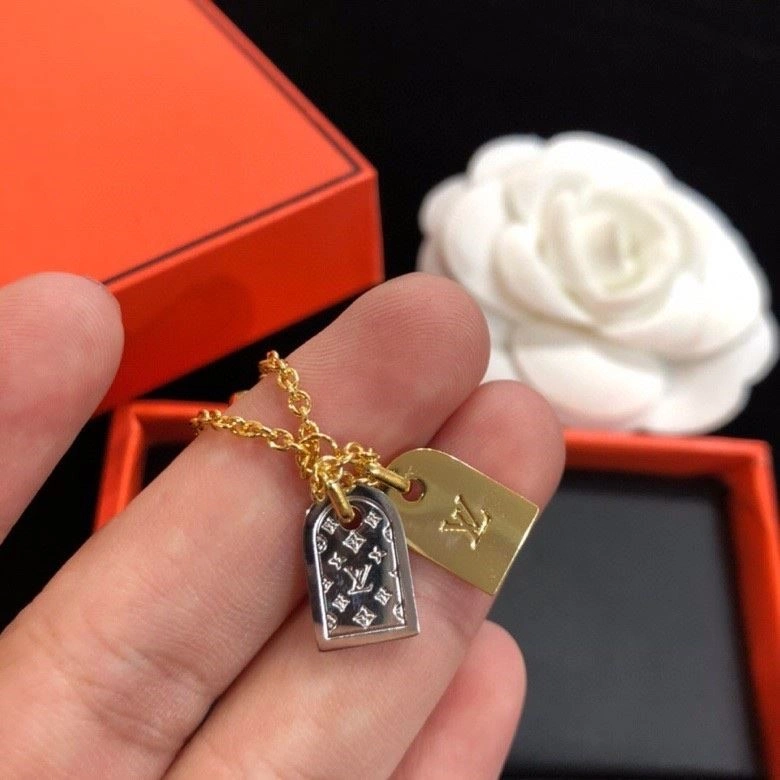 Inexpensive Louis Vuitton Bracelets