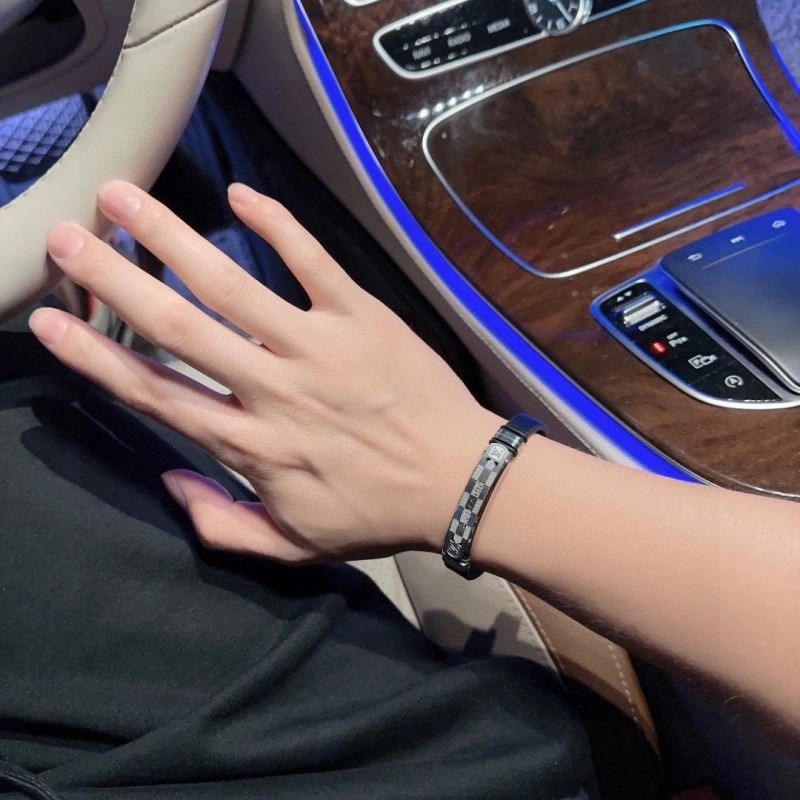 Top match Louis Vuitton Bracelets