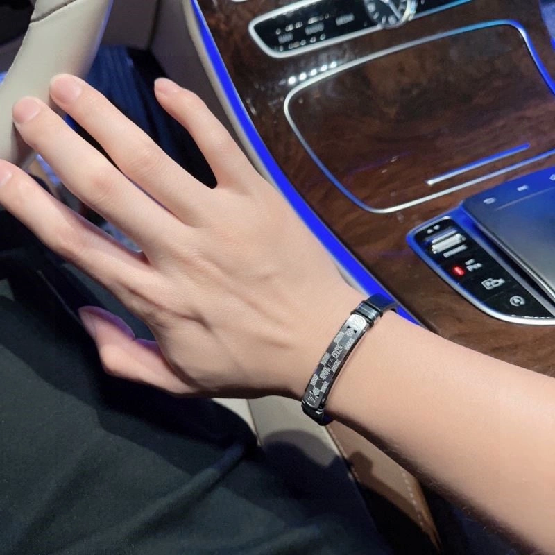 Top match Louis Vuitton Bracelets