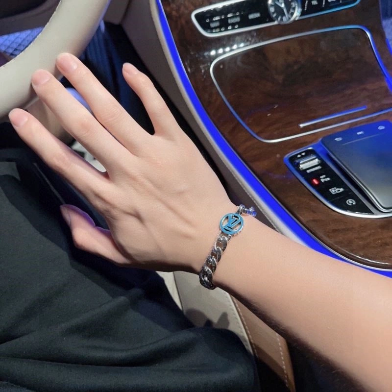 Inexpensive Louis Vuitton Bracelets