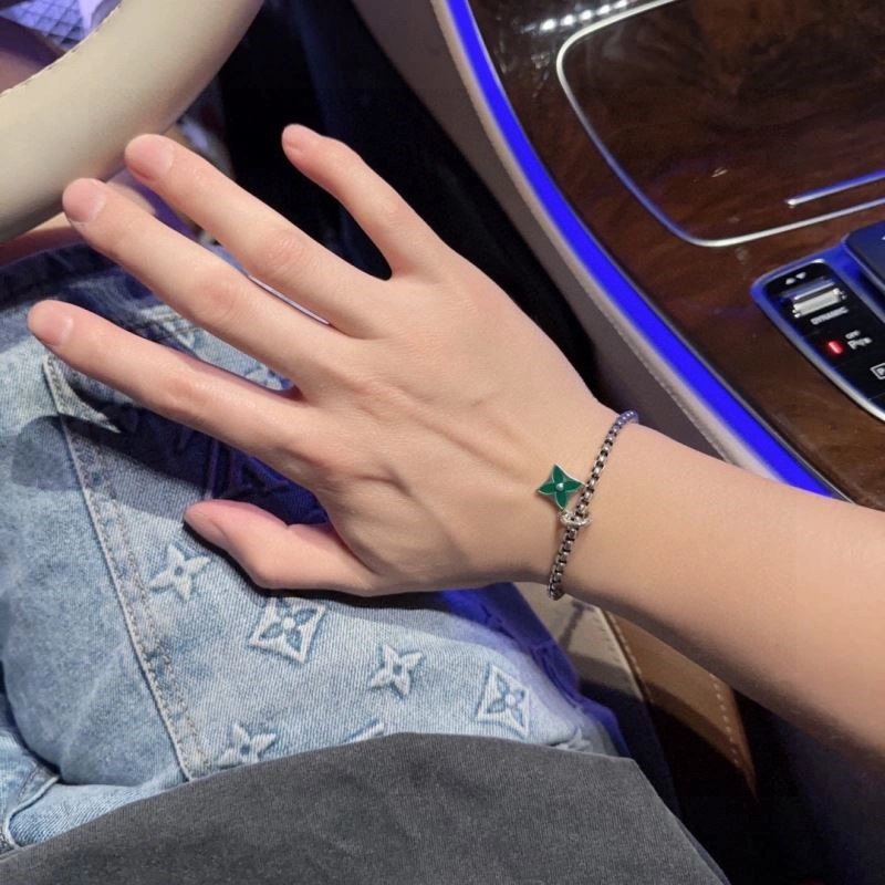 Low-cost Louis Vuitton Bracelets
