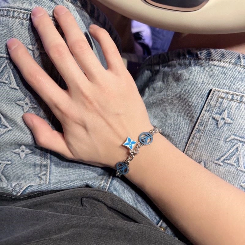 Precise copy Louis Vuitton Bracelets