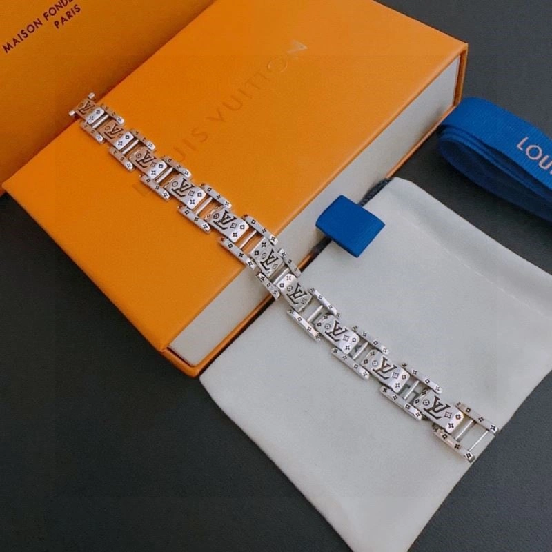 Top match Louis Vuitton Bracelets