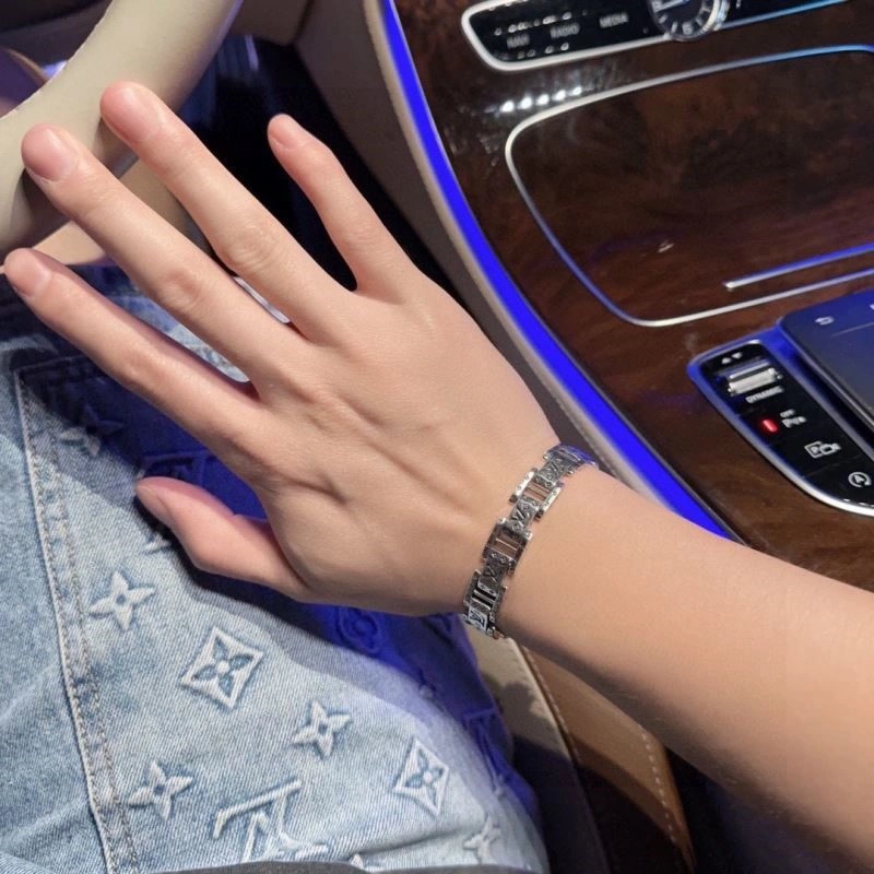 Top match Louis Vuitton Bracelets