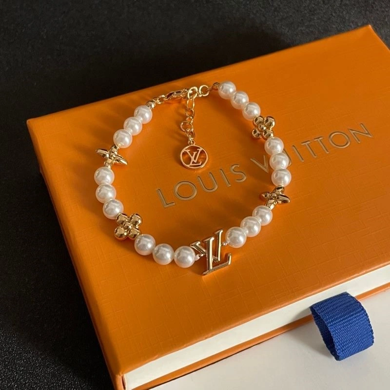 Cut-rate Louis Vuitton Bracelets