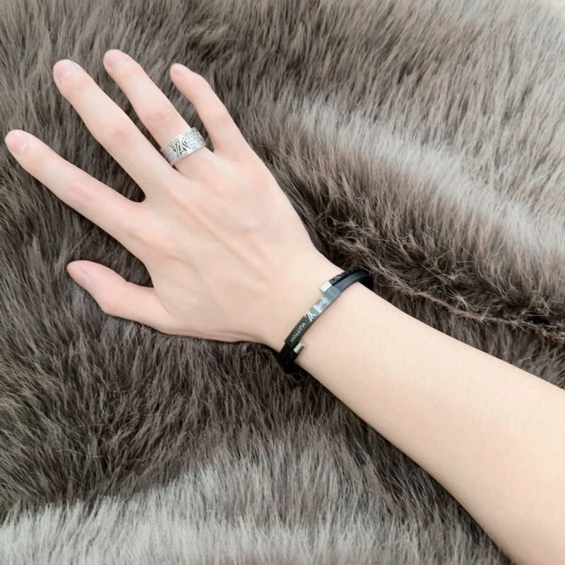 Bargain Louis Vuitton Bracelets