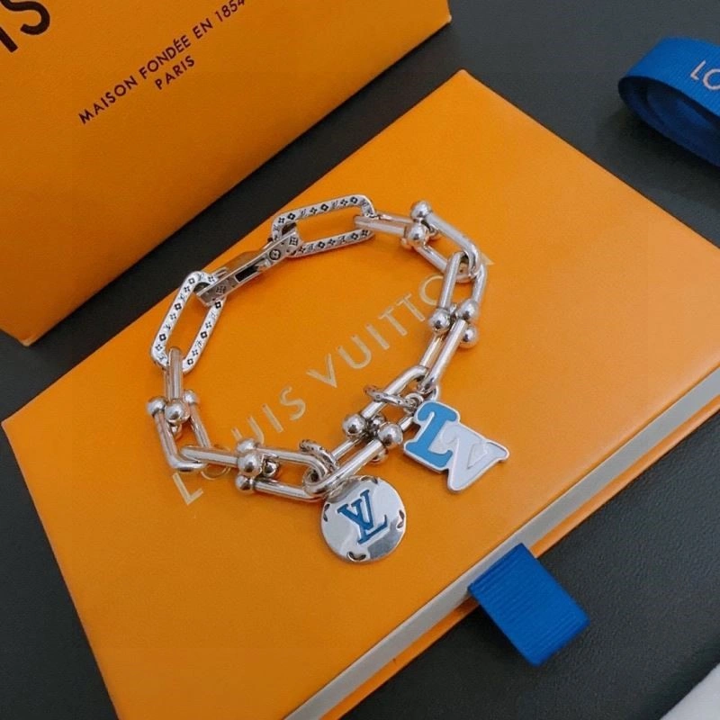 Top mirror Louis Vuitton Bracelets