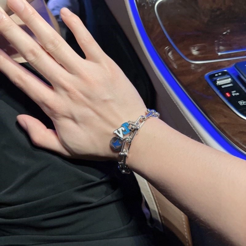 Top mirror Louis Vuitton Bracelets