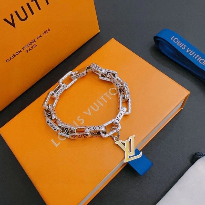 Top mirror Louis Vuitton Bracelets