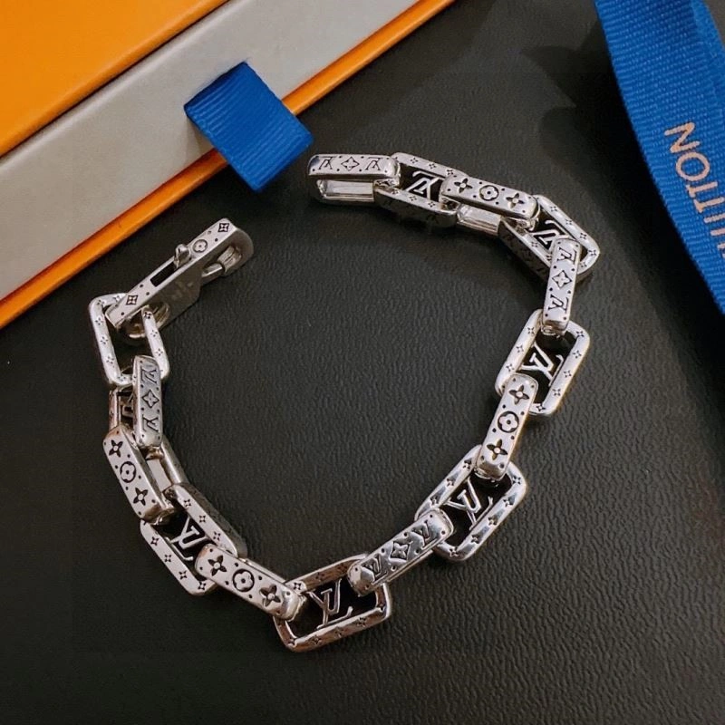Top mirror Louis Vuitton Bracelets