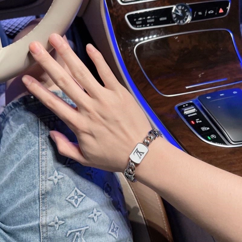 Mirror quality Louis Vuitton Bracelets