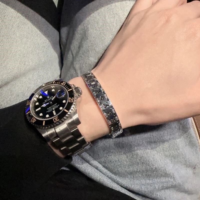 Top mirror Louis Vuitton Bracelets