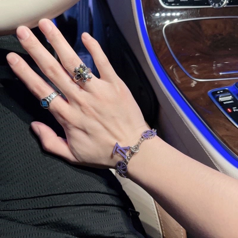 Top match Louis Vuitton Bracelets