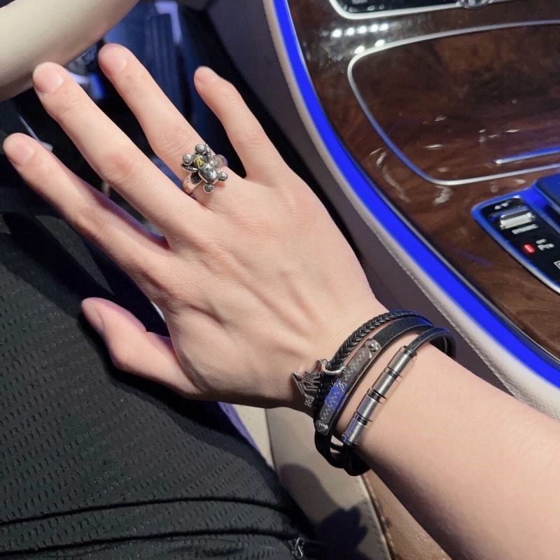 Real Louis Vuitton Bracelets