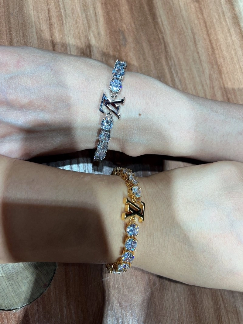 Mirror quality Louis Vuitton Bracelets