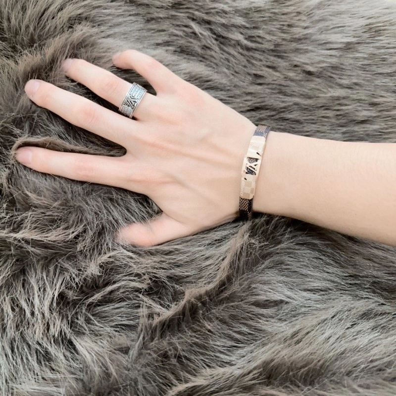 Precise copy Louis Vuitton Bracelets