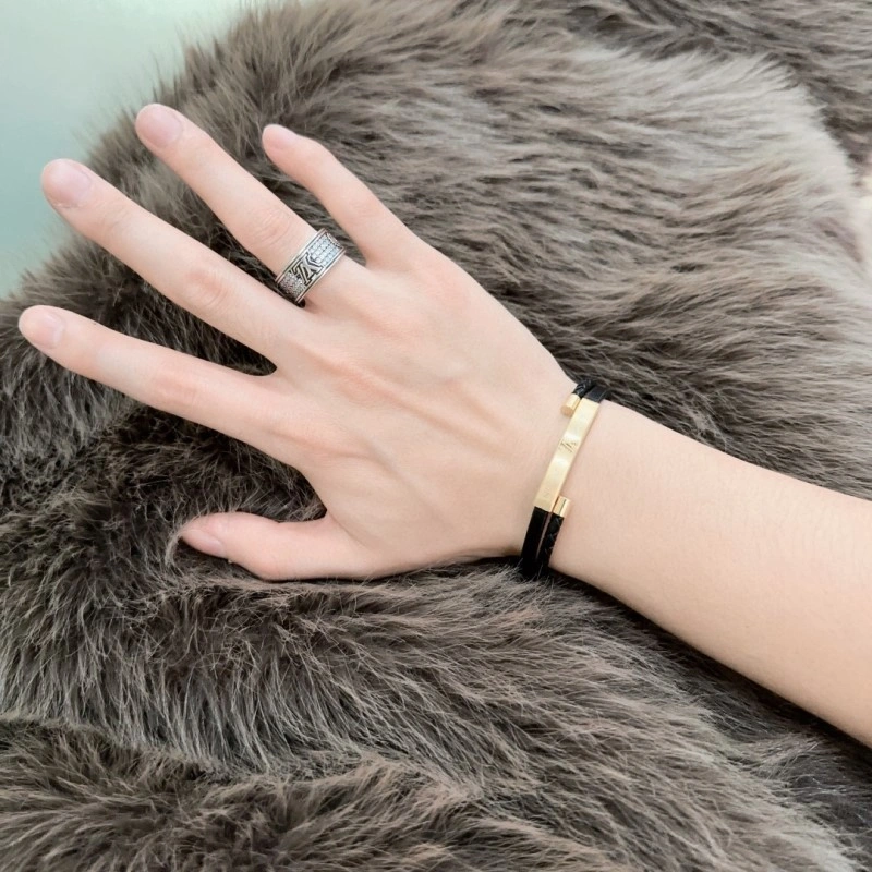 Mirror quality Louis Vuitton Bracelets