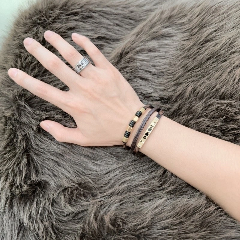 Top match Louis Vuitton Bracelets