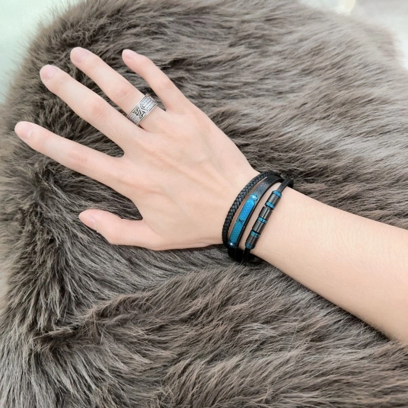 Top mirror Louis Vuitton Bracelets