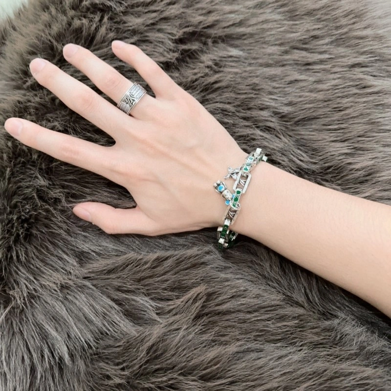 Top mirror Louis Vuitton Bracelets