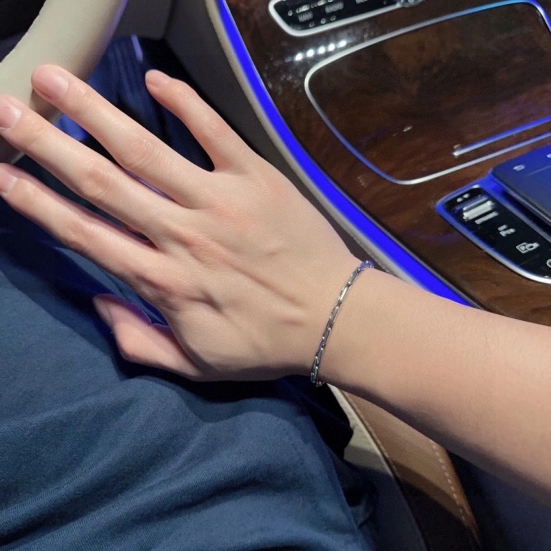 Affordable Louis Vuitton Bracelets