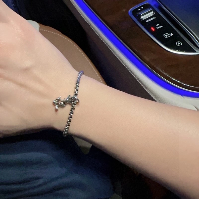 Accurate model Louis Vuitton Bracelets