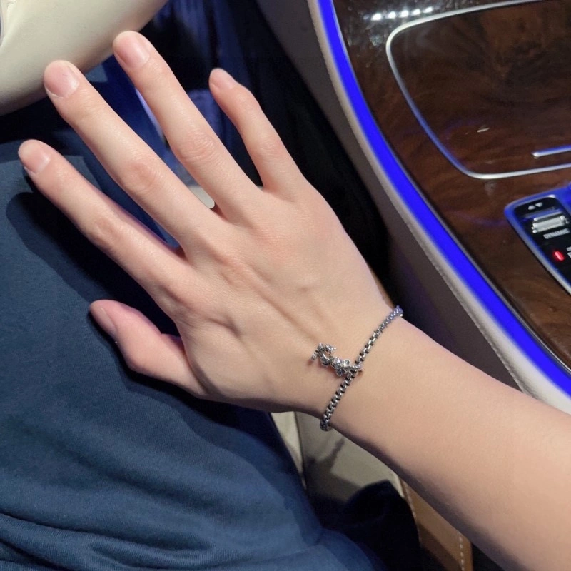 Accurate model Louis Vuitton Bracelets