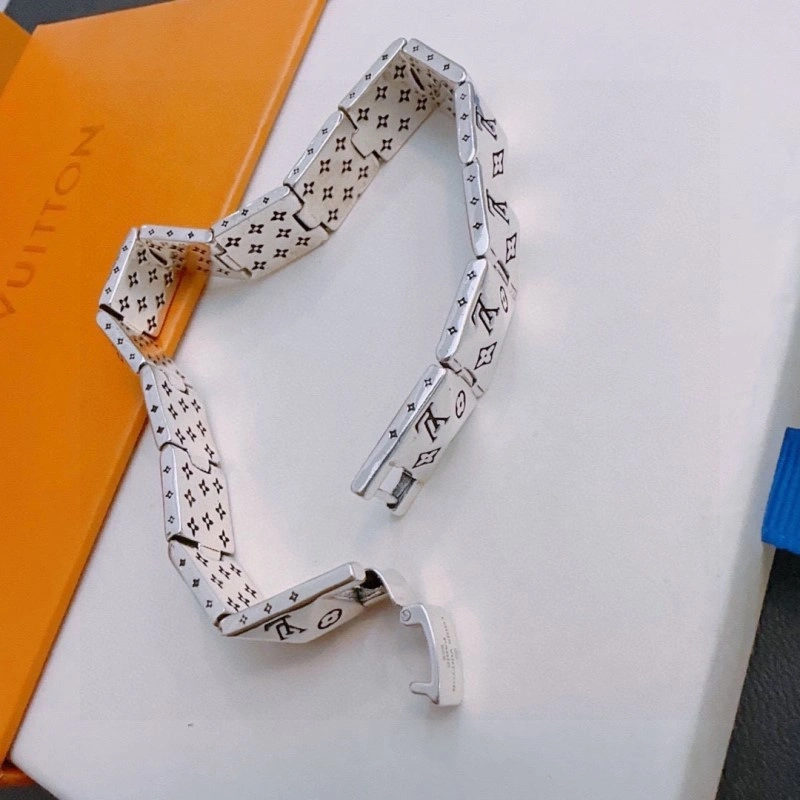 Top mirror Louis Vuitton Bracelets