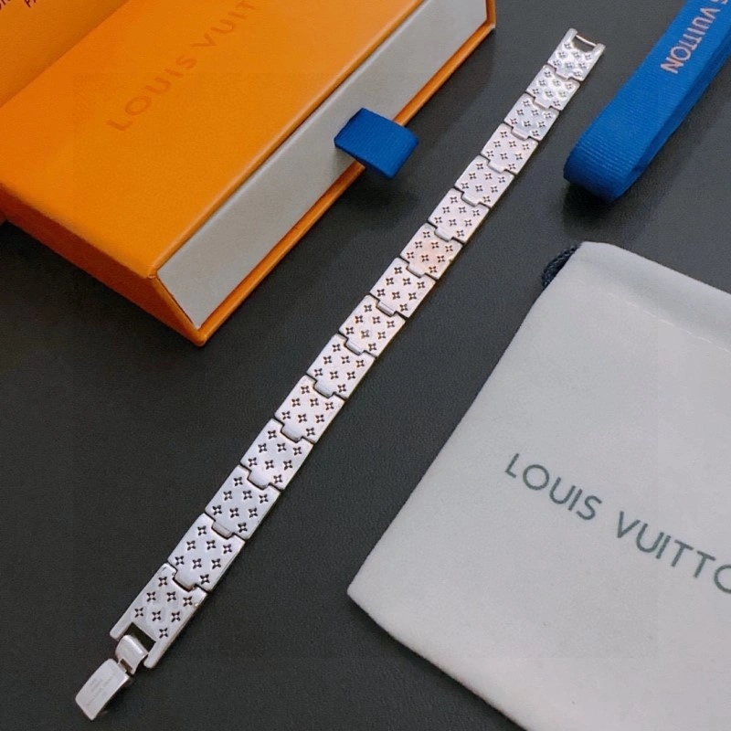 Top mirror Louis Vuitton Bracelets