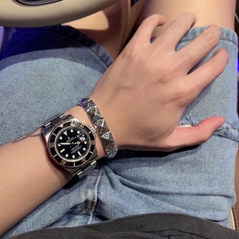 Top mirror Louis Vuitton Bracelets
