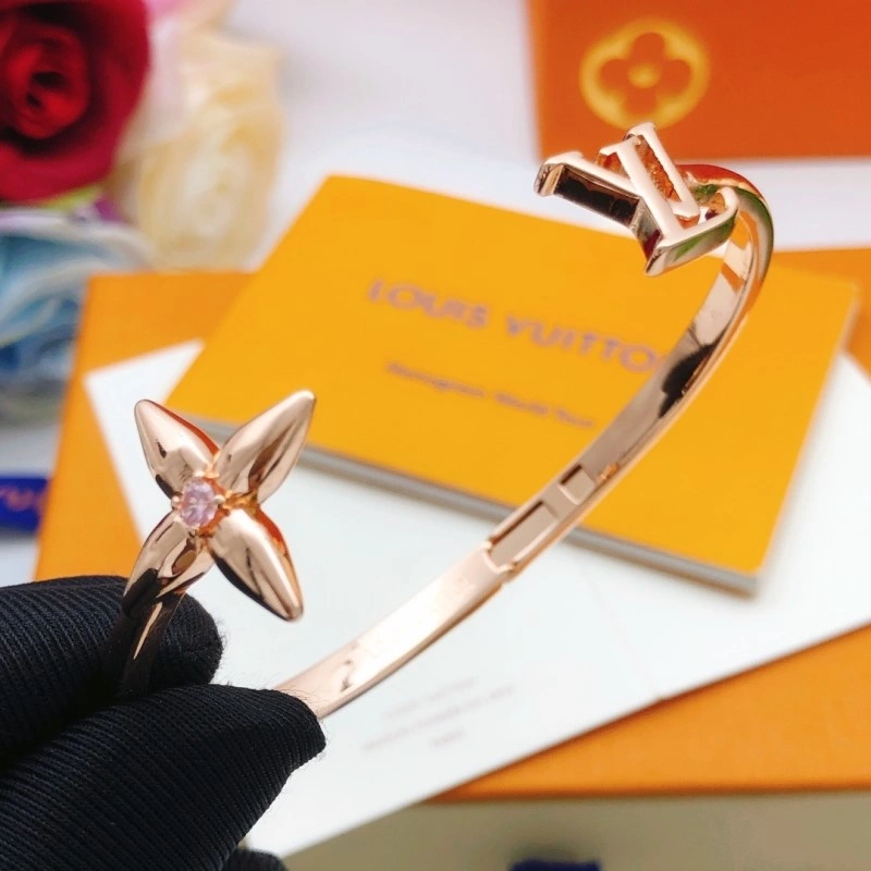 High accuracy Louis Vuitton Bracelets