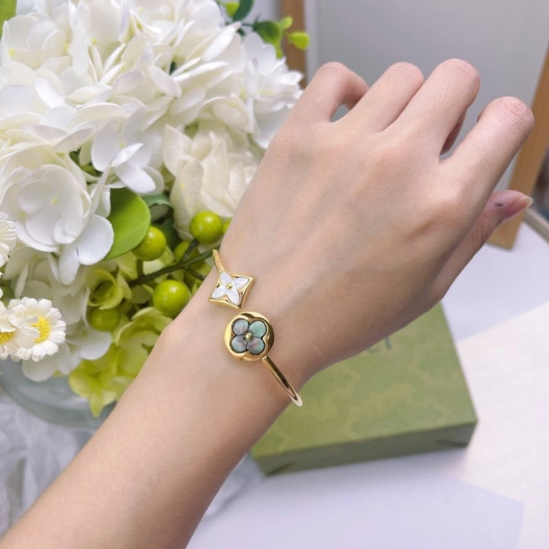 Low-cost Louis Vuitton Bracelets
