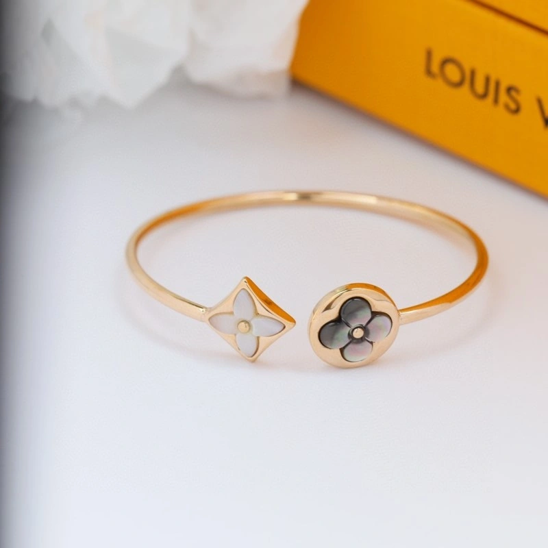 Low-cost Louis Vuitton Bracelets