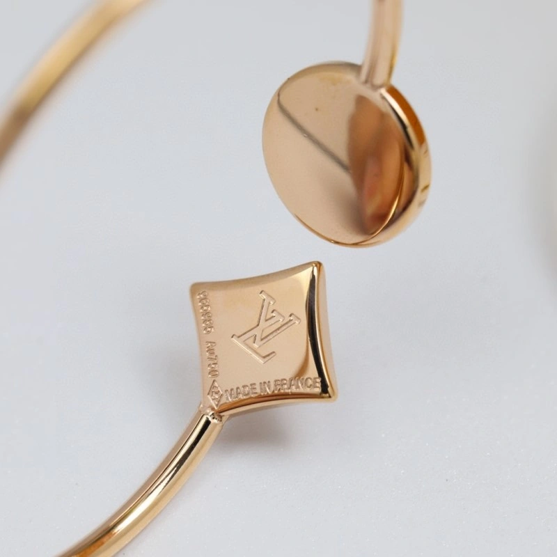 Low-cost Louis Vuitton Bracelets