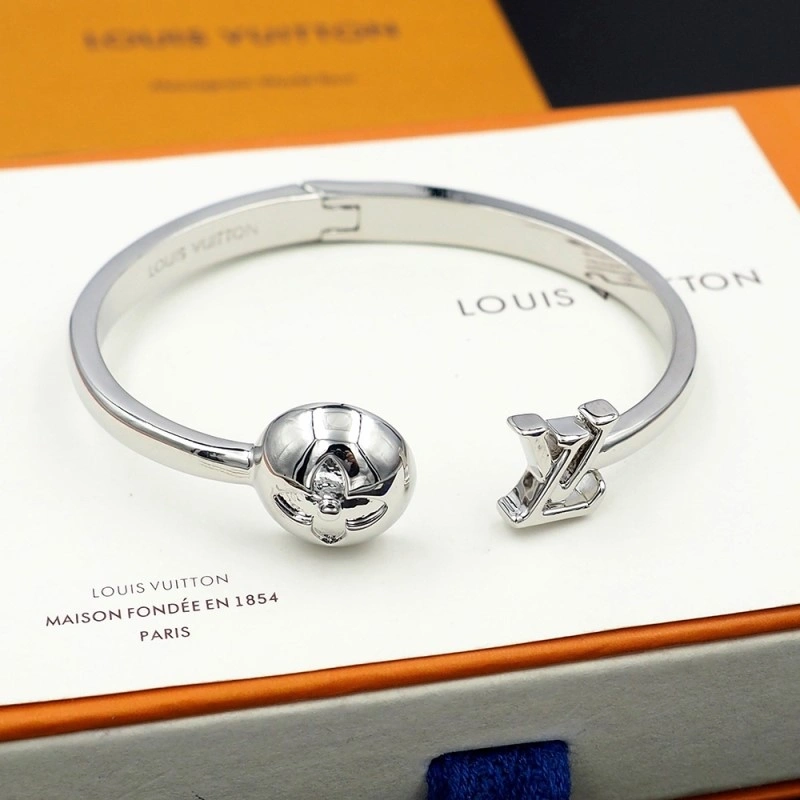 High accuracy Louis Vuitton Bracelets