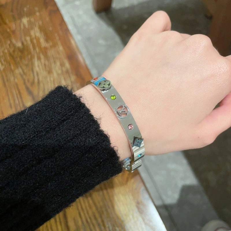 Top mirror Louis Vuitton Bracelets