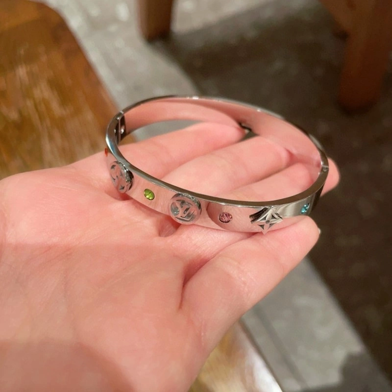 Top mirror Louis Vuitton Bracelets