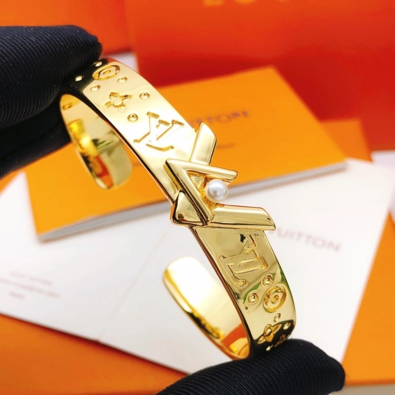 High accuracy Louis Vuitton Bracelets