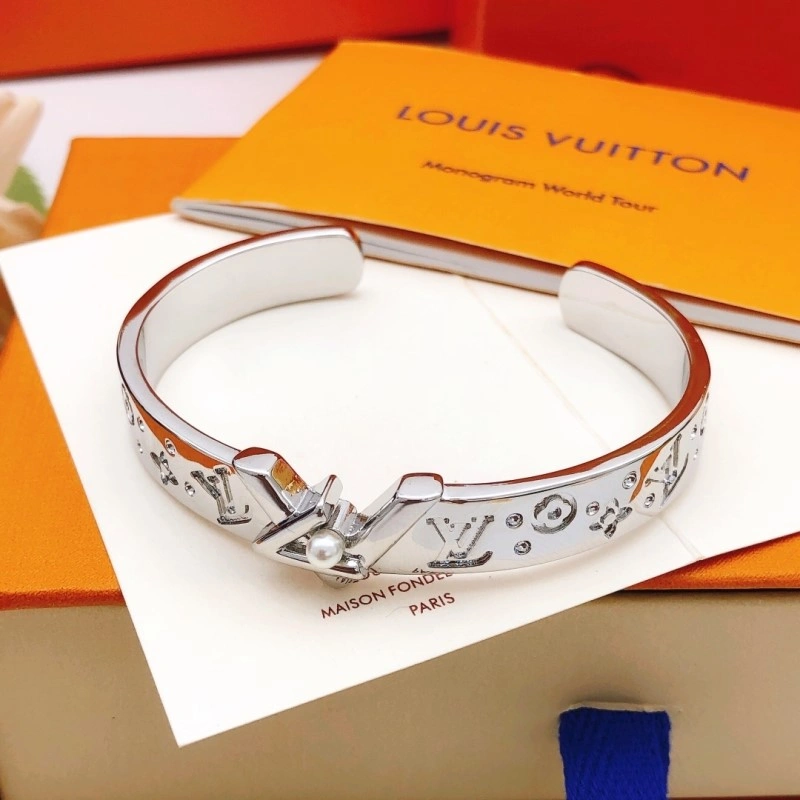 Accurate model Louis Vuitton Bracelets