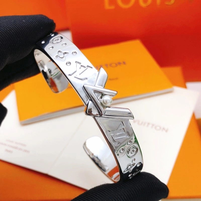 Accurate model Louis Vuitton Bracelets