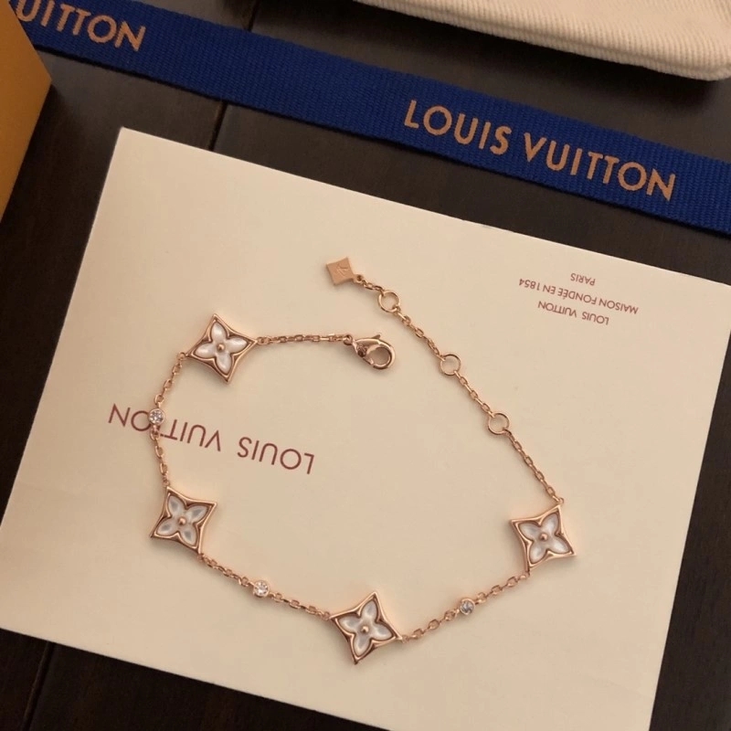 Low-cost Louis Vuitton Bracelets