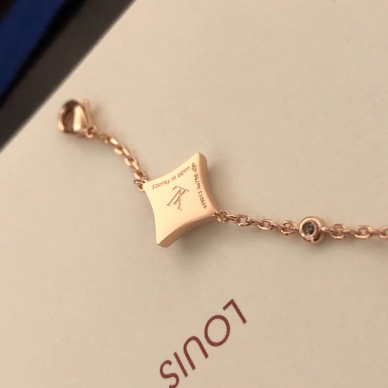 Low-cost Louis Vuitton Bracelets