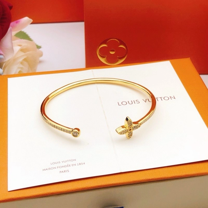 Precise copy Louis Vuitton Bracelets