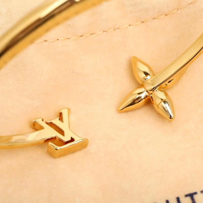 Low-cost Louis Vuitton Bracelets
