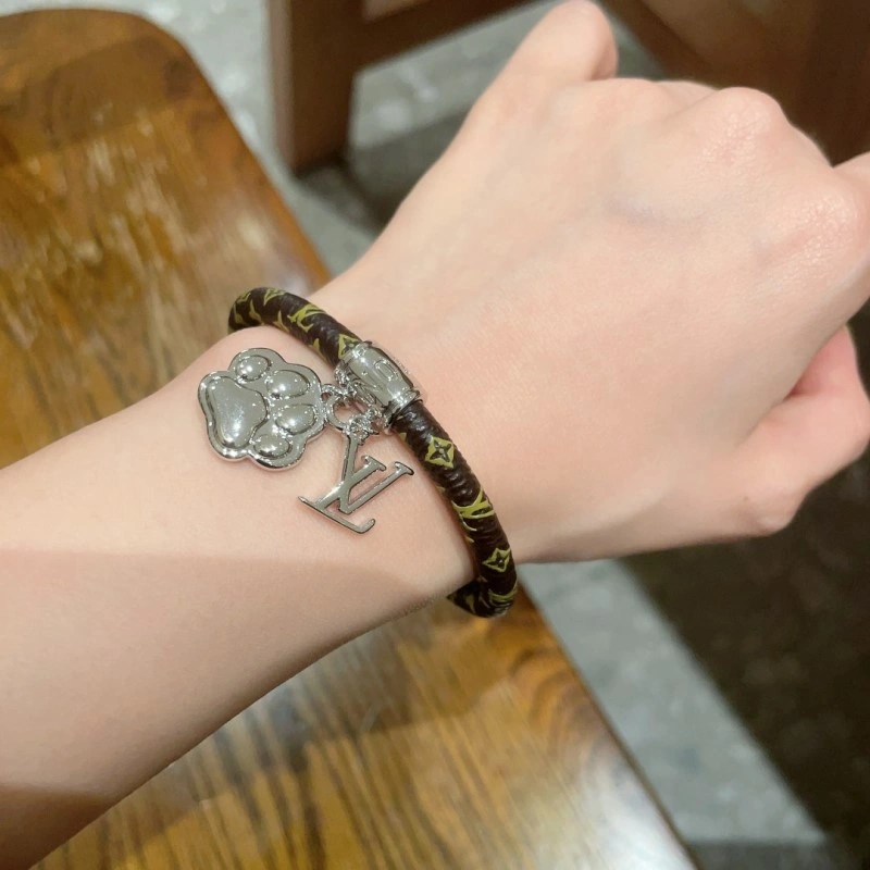 Precise copy Louis Vuitton Bracelets