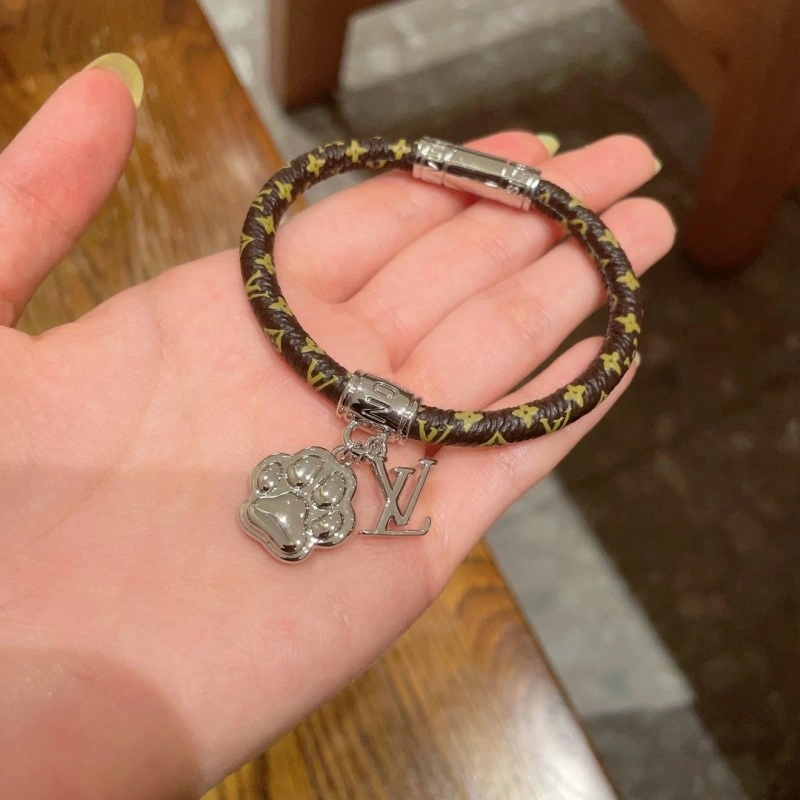 Precise copy Louis Vuitton Bracelets