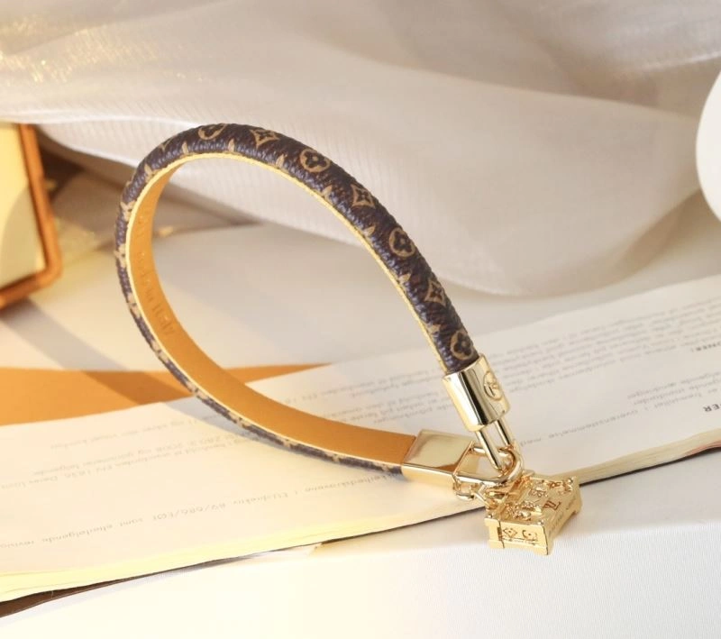 Inexpensive Louis Vuitton Bracelets
