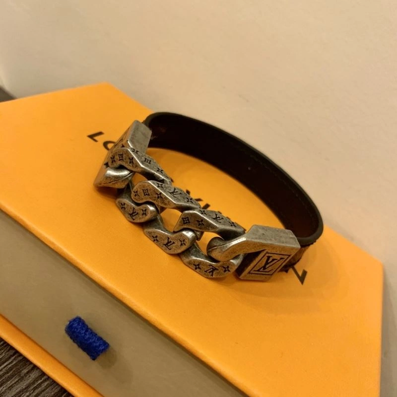 Accurate model Louis Vuitton Bracelets